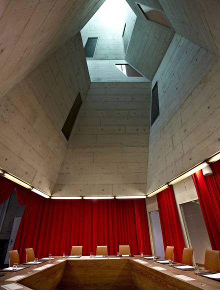 The modern city hotel in Zurich - B2 Hotel